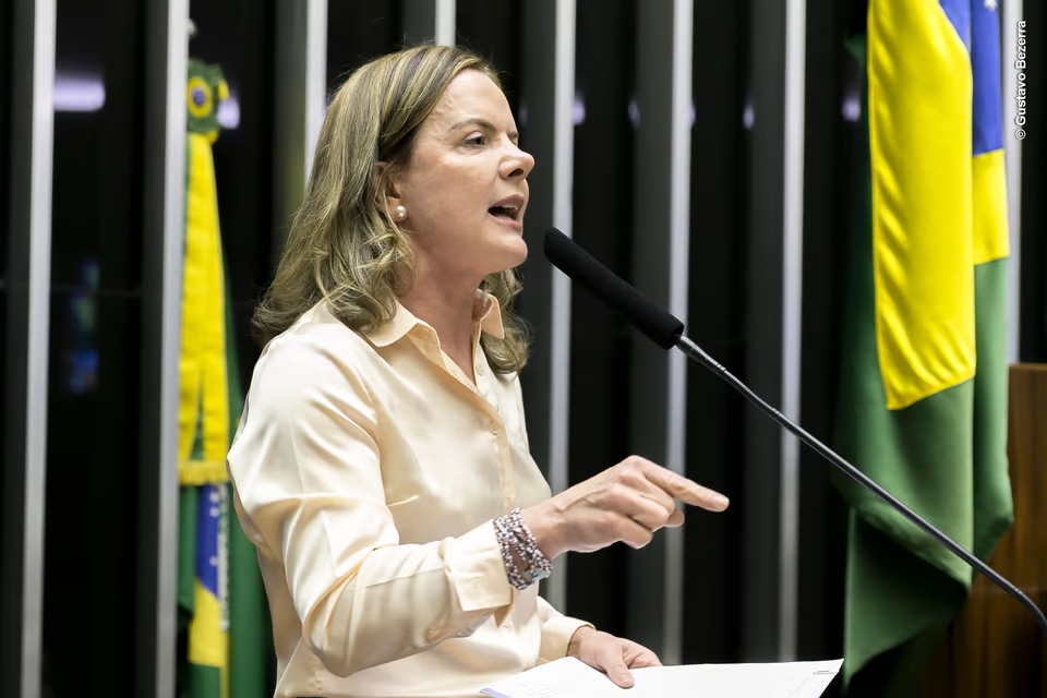 Com inflação na meta, Gleisi volta a criticar BC e Campos Neto - Blog do BG